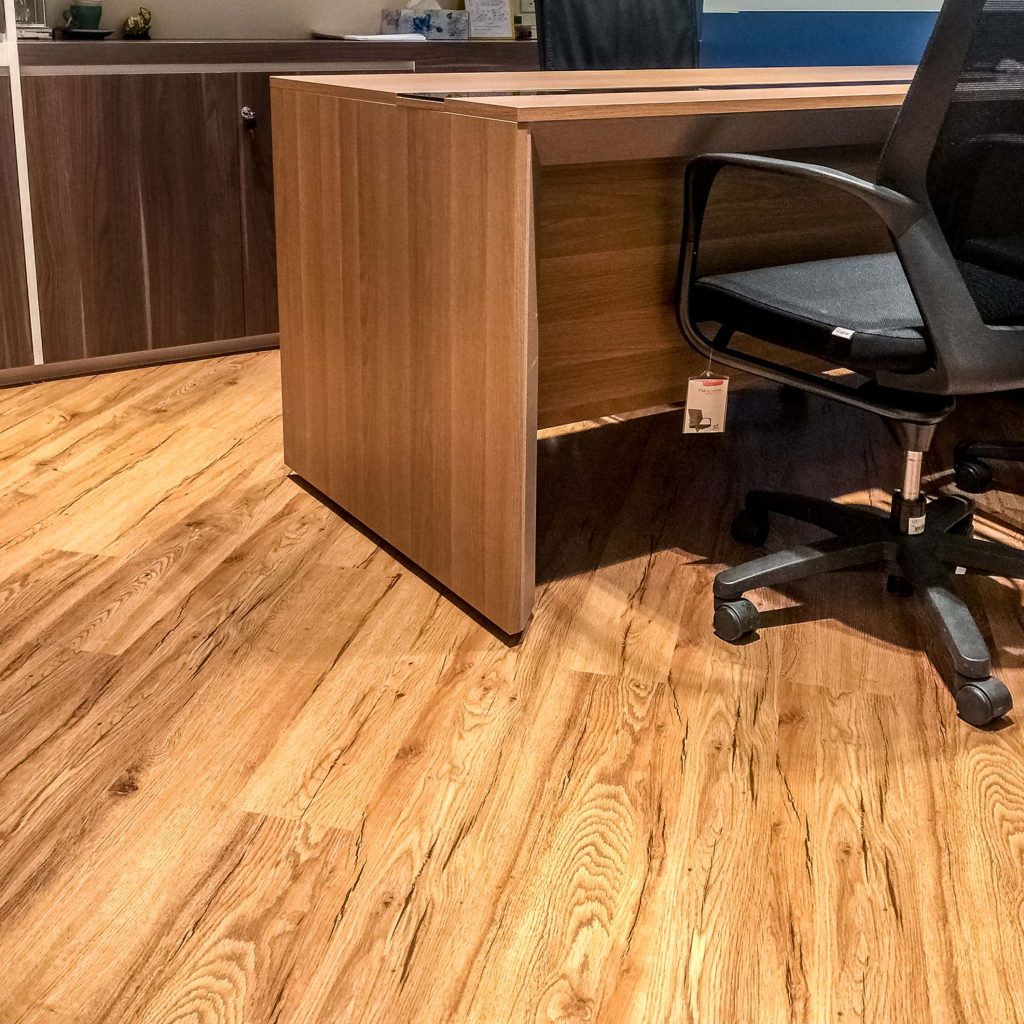 สำนักงาน C Asean ตึก Cyber World Tower - Wood Surface by Anterior